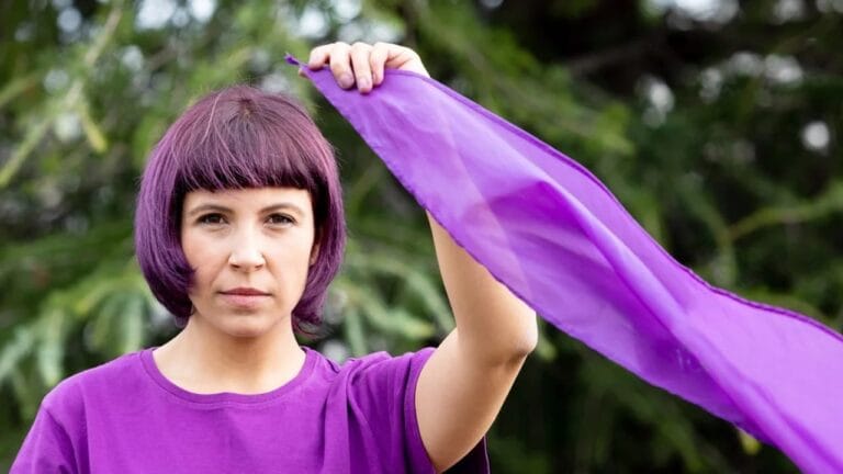 ¿Qué es lo Opuesto al Morado? (Color complementario)